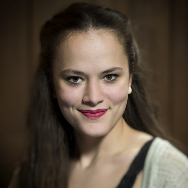 Larissa Singer – Theater Krefeld und Mönchengladbach