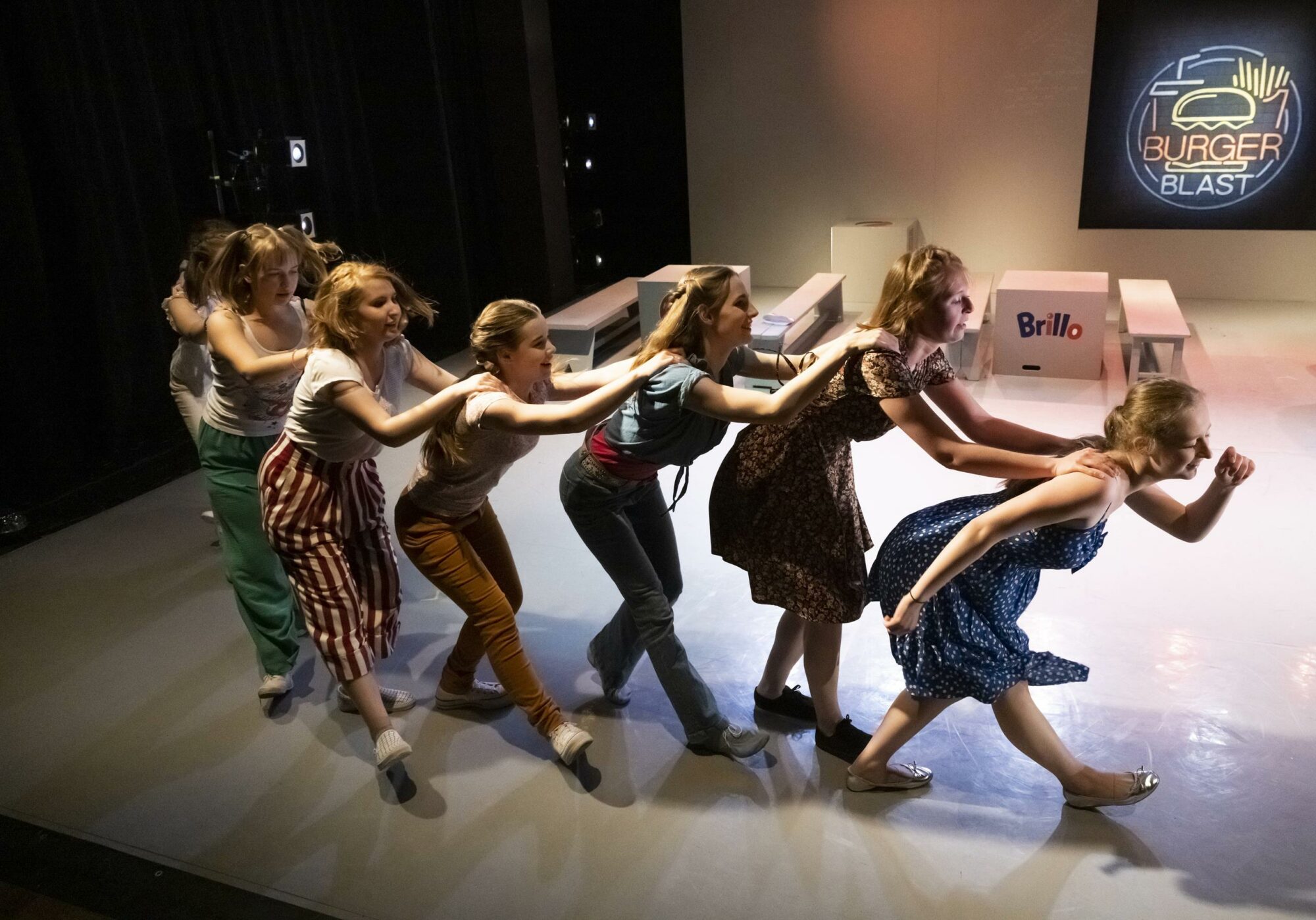 move. – Theater Krefeld und Mönchengladbach
